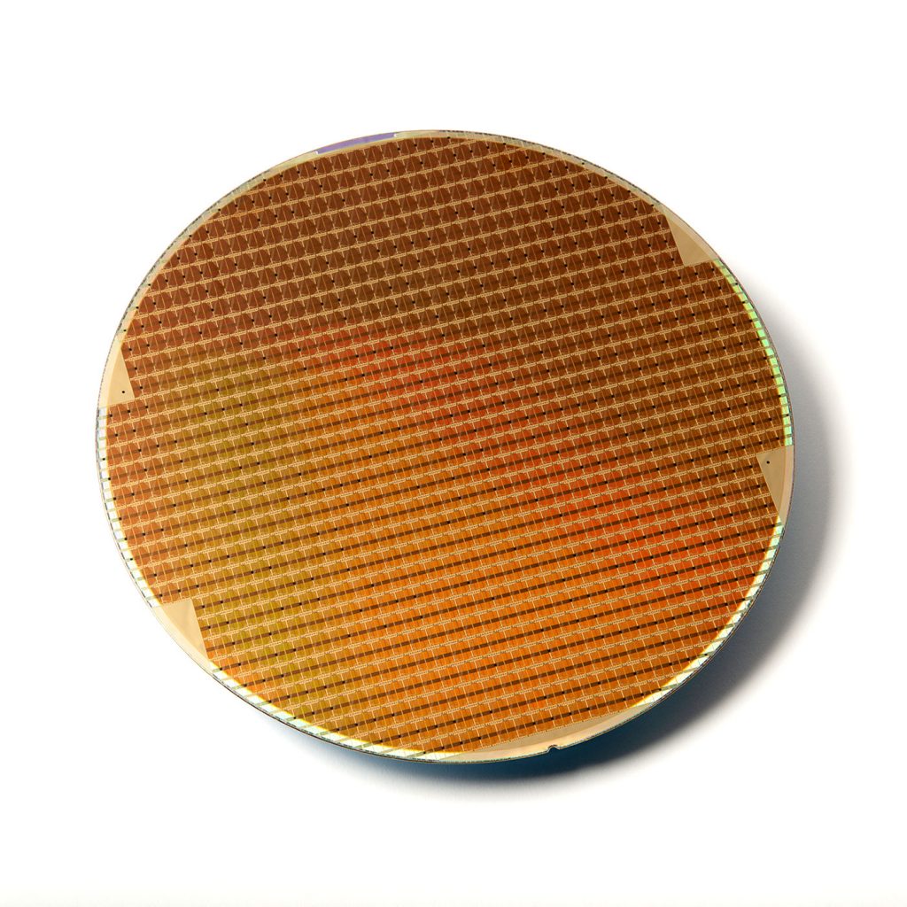 Patterned-wafer-101018 - GROLLTEX - GRAPHENE-ROLLING-TECHNOLOGIES